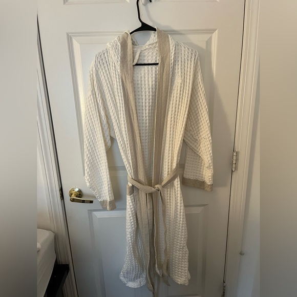 Intimates & Sleepwear | Very Cute Robe | Poshmark